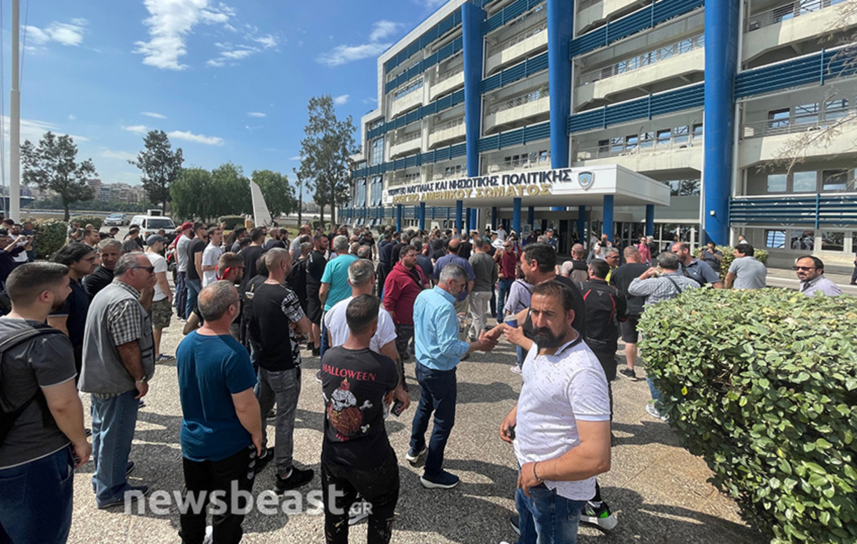 Στο υπουργείο Ναυτιλίας εργαζόμενοι της ναυπηγοεπισκευαστικής ζώνης ...