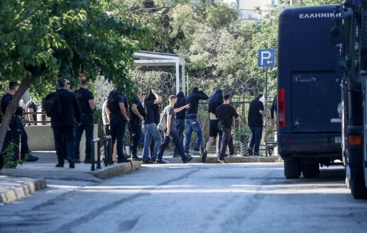 Προφυλακιστέοι κρίθηκαν και οι 40 κατηγορούμενοι που απολογήθηκαν ...