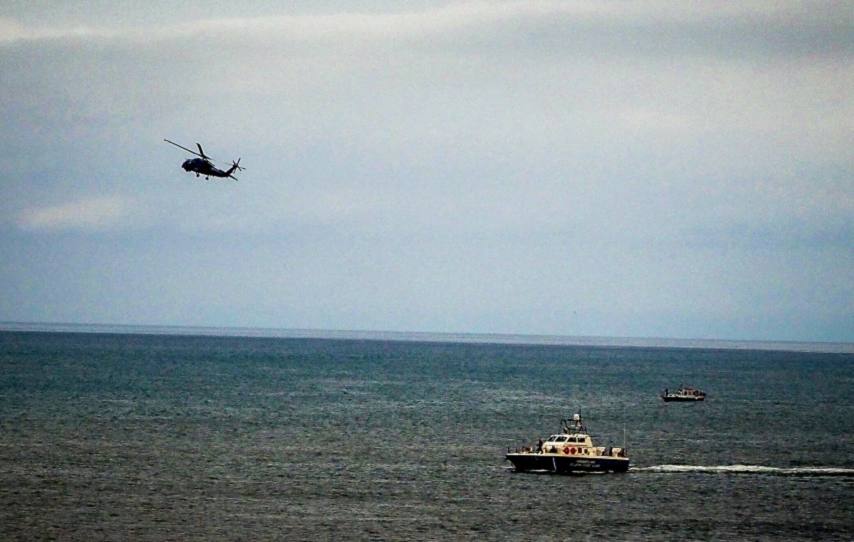 Τα σόναρ φέρεται να εντόπισαν συντρίμμια του ελικοπτέρου στην Εύβοια ...