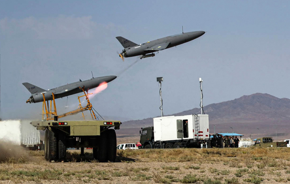 Το Ιράκ κατέρριψε οπλισμένα drones πάνω από αεροδρόμιο όπου σταθμεύουν αμερικανικά στρατεύματα ...