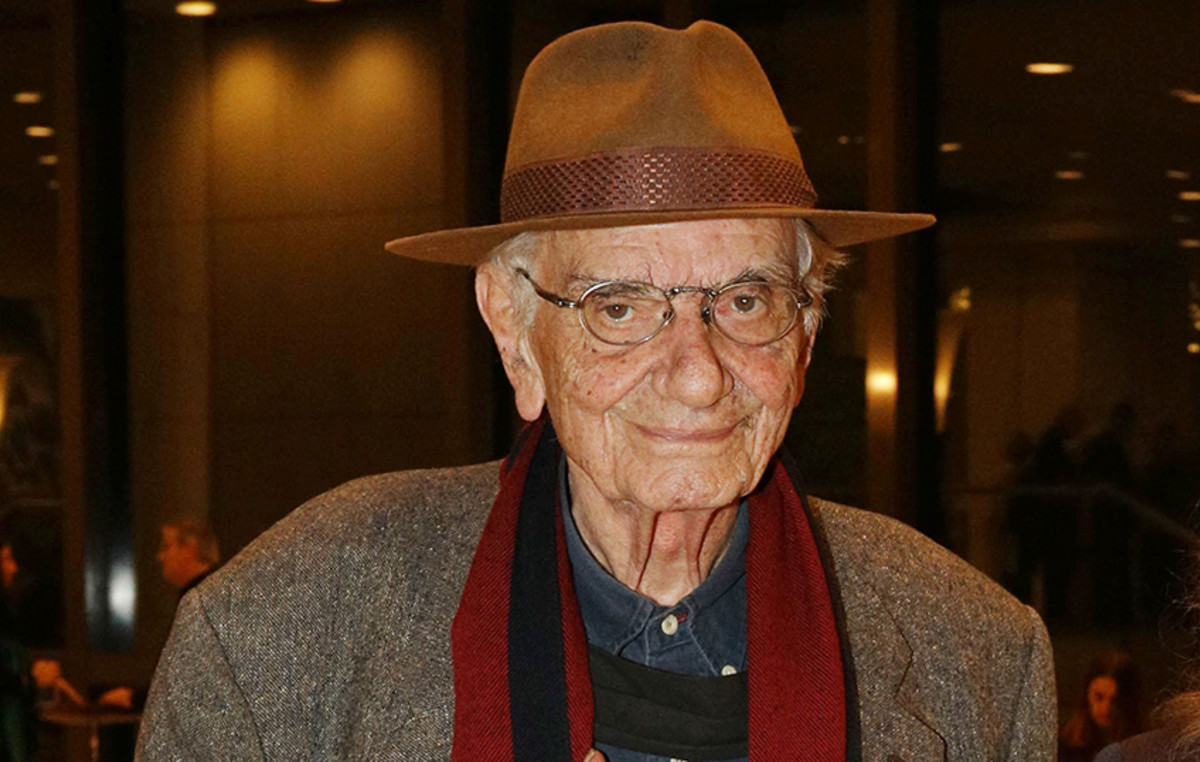 Πέθανε ο σπουδαίος συγγραφέας Βασίλης Βασιλικός – Η ζωή και το έργο του ...