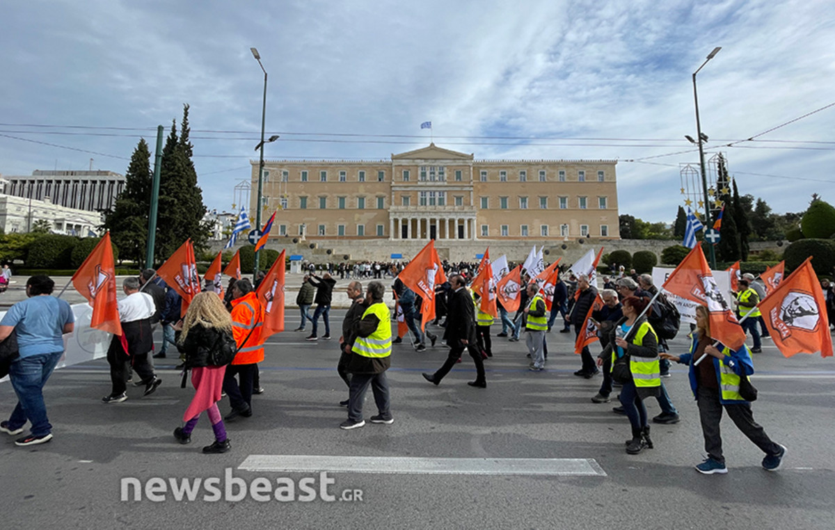 Πορεία ΠΟΕ-ΟΤΑ και ΠΟΕΔΗΝ στο κέντρο της Αθήνας – Κλειστοί δρόμοι γύρω ...