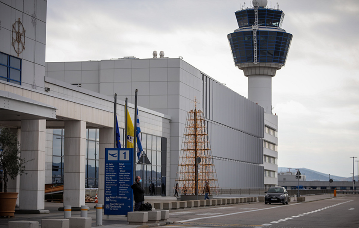 Διεθνής Αερολιμένας Αθηνών: Ρεκόρ με 12 φορές υπερκάλυψη, προσφορές ...