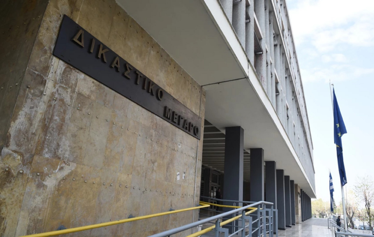 Θεσσαλονίκη: Η Αντιτρομοκρατική ανέλαβε τις έρευνες για τον φάκελο με ...