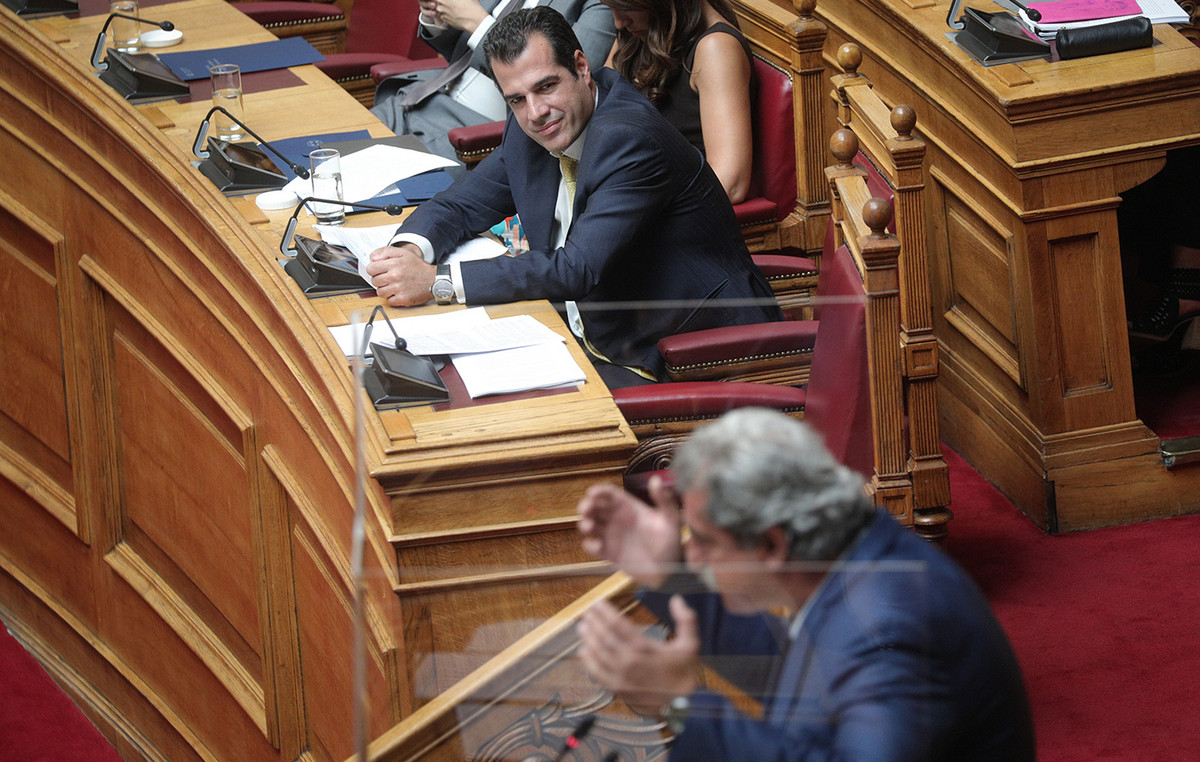 Ένταση Πολάκη – Πλεύρη σε Επιτροπή της Βουλής: Σε άδειασε ο Τσίπρας για ...