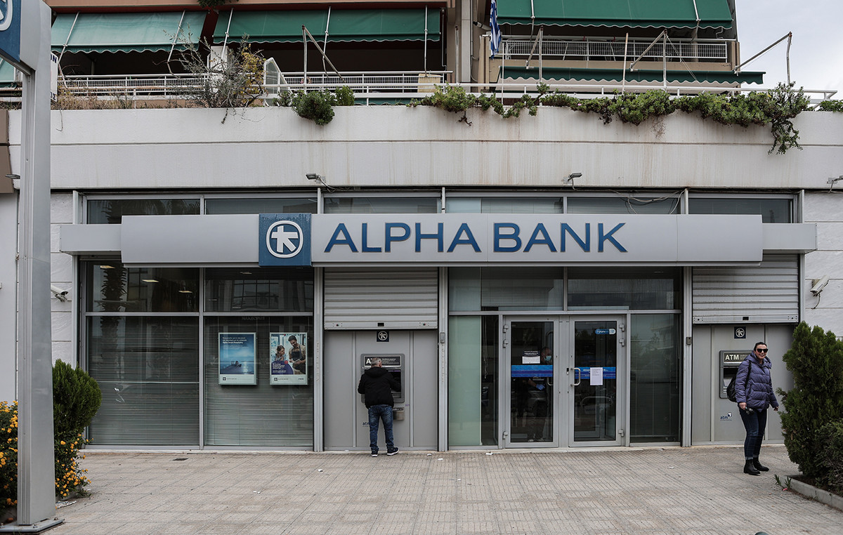 Alpha Bank: Το επίμονο επενδυτικό κενό, η αμυντική βιομηχανία και οι ...