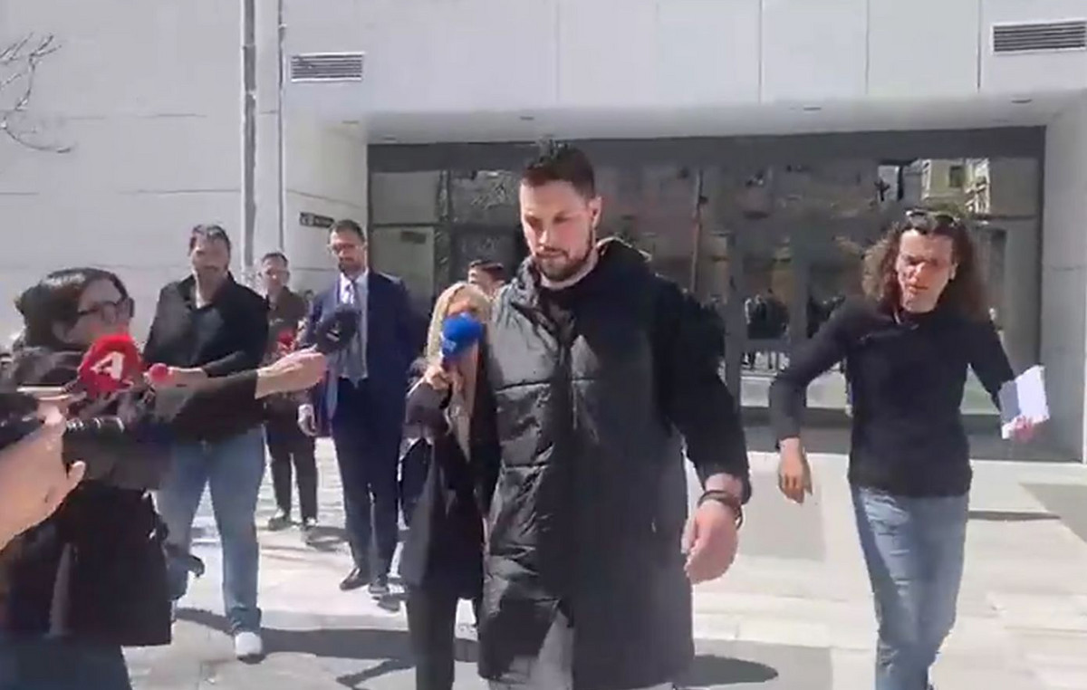 Ούτε κουβέντα από τον Μάνο Δασκαλάκη μετά την καταδίκη της Ρούλας ...