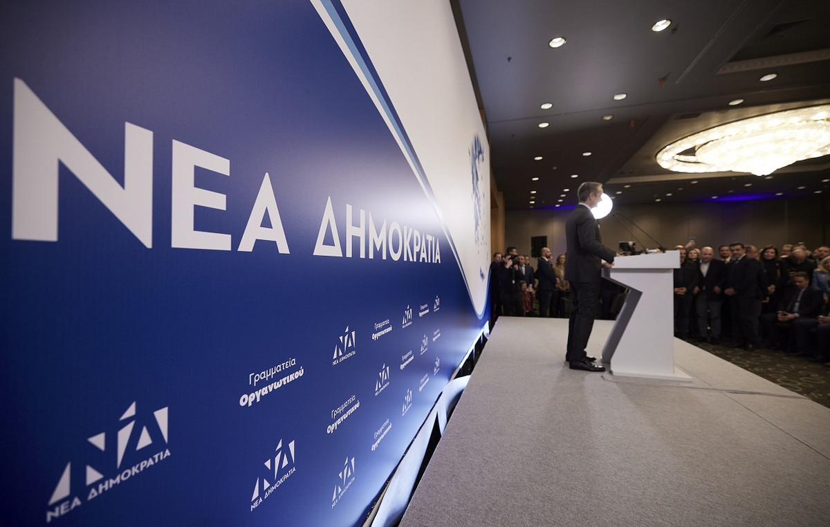 Η ατάκα: «Δεν είμαστε τελικά όλοι ίδιοι», ο Πλεύρης που είπε το «ναι ...