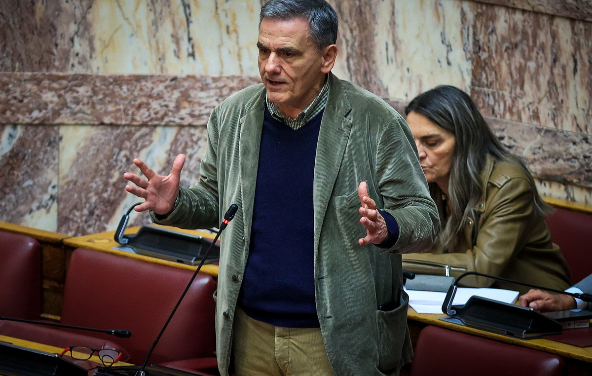 Τσακαλώτος: Η Μαρία Καρυστιανού μου θυμίζει την Τζούλια Ρόμπερτς στην ...
