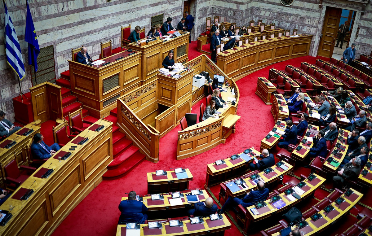 Πρόταση δυσπιστίας: Τον λόγο επί προσωπικού ζήτησε ο Άδωνις Γεωργιάδης ...