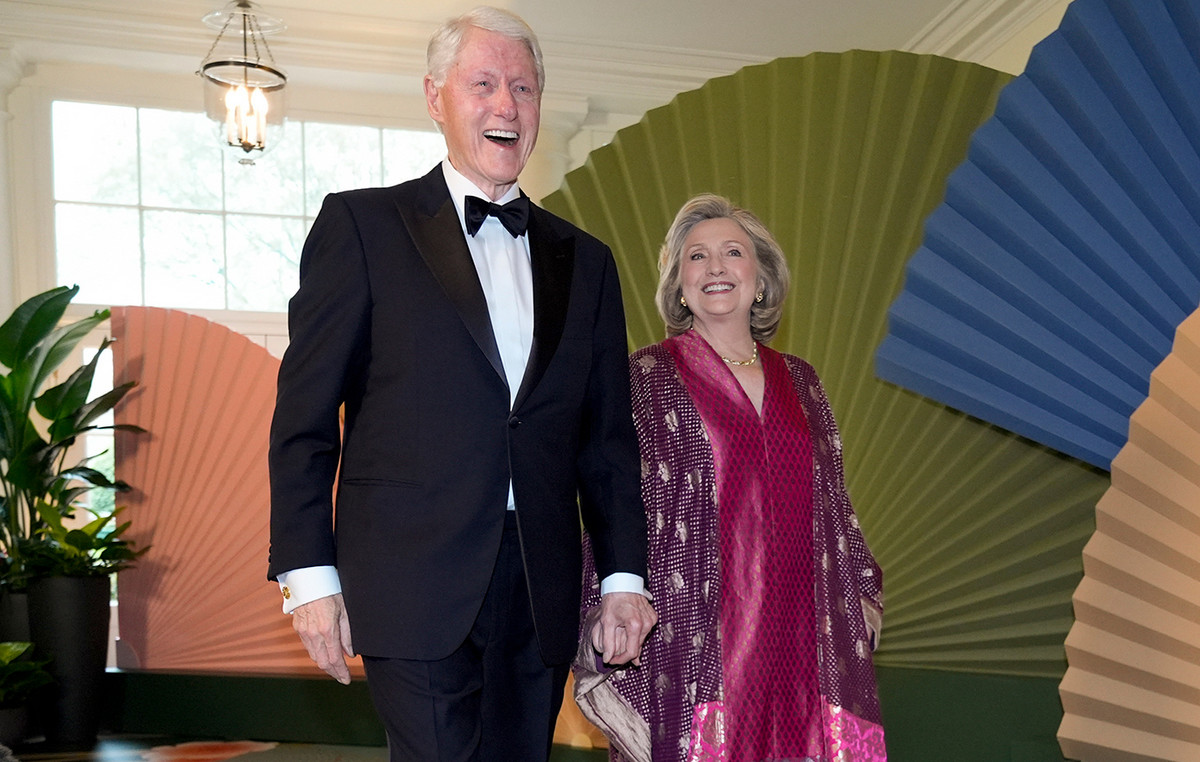 Bill and Hillary Clinton Refuse to Testify to Congressional Committee ...