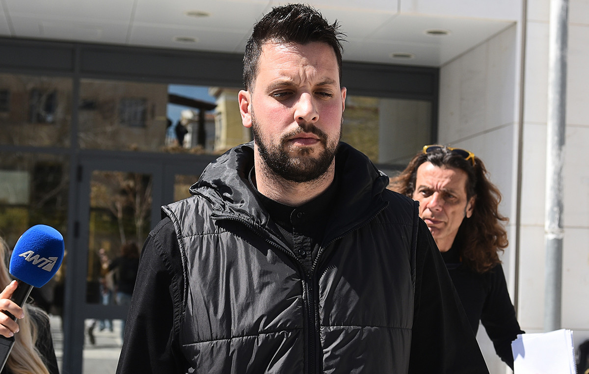 Ο Μάνος Δασκαλάκης ζητά 70.000 ευρώ αποζημίωση από τον γιατρό Ηλιάδη ...
