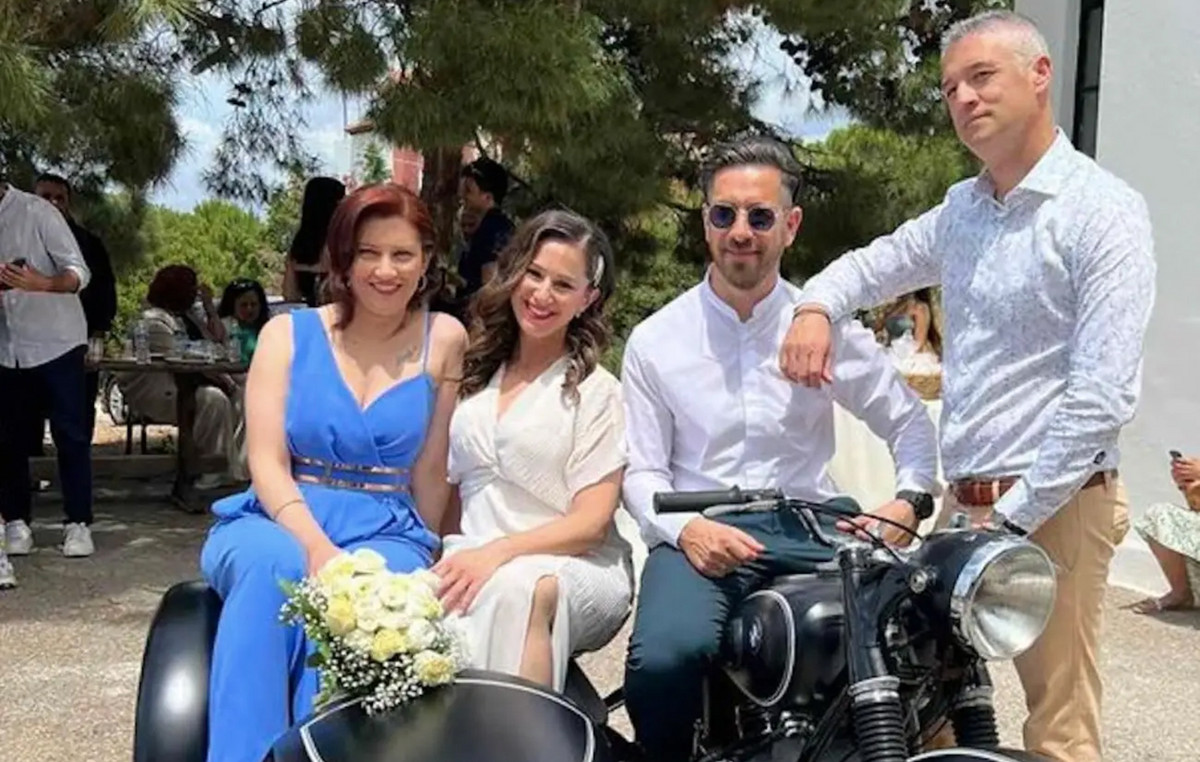 Vintage γάμος στη Χαλκίδα: Γαμπρός έφτιαξε μοτοσικλέτα και έβαλε τη ...
