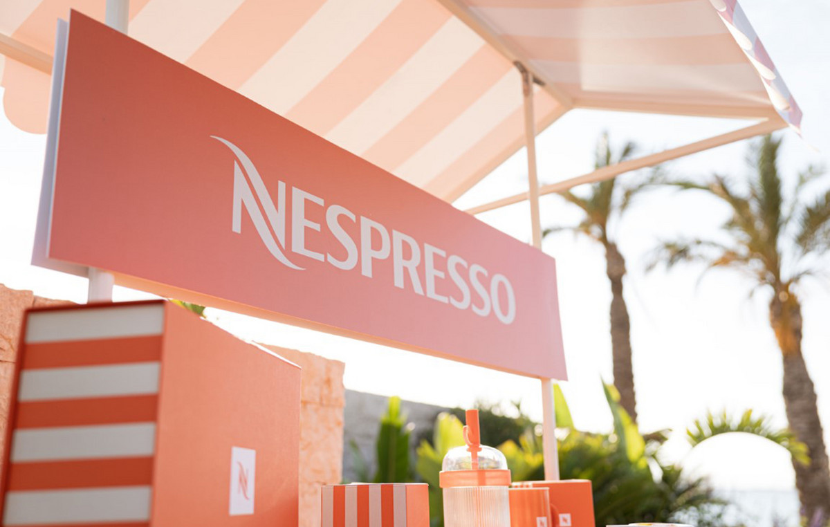 Από τις Κάννες στην Αθηναϊκή Ριβιέρα: H Nespresso καλωσόρισε το μεσογειακό καλοκαίρι με το πιο ...