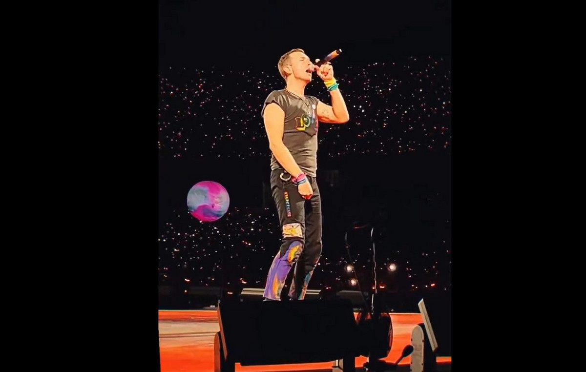 Σείστηκε το ΟΑΚΑ στον ρυθμό των Coldplay: Περίπου 60.000 άτομα βρέθηκαν στο κορυφαίο συναυλιακό ...