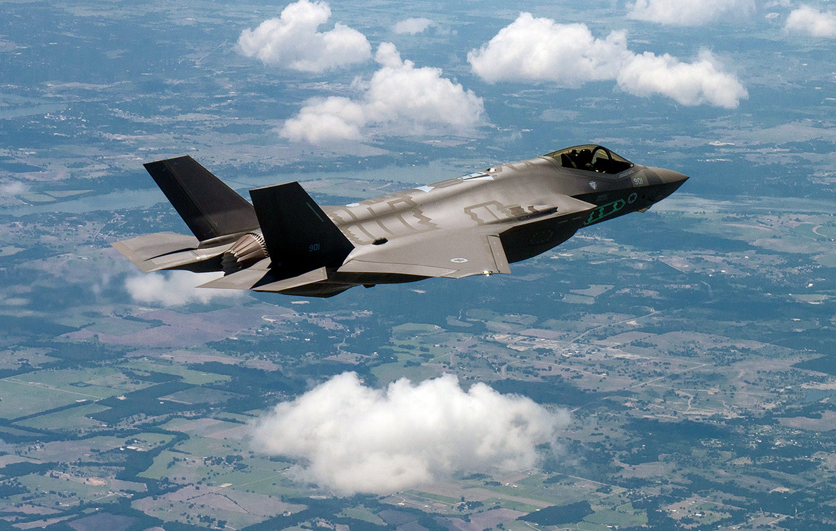 Δένδιας: Υπεγράφη η επιστολή αποδοχής για τα F35 – Αγοράζουμε το πιο σύγχρονο πολεμικό ...