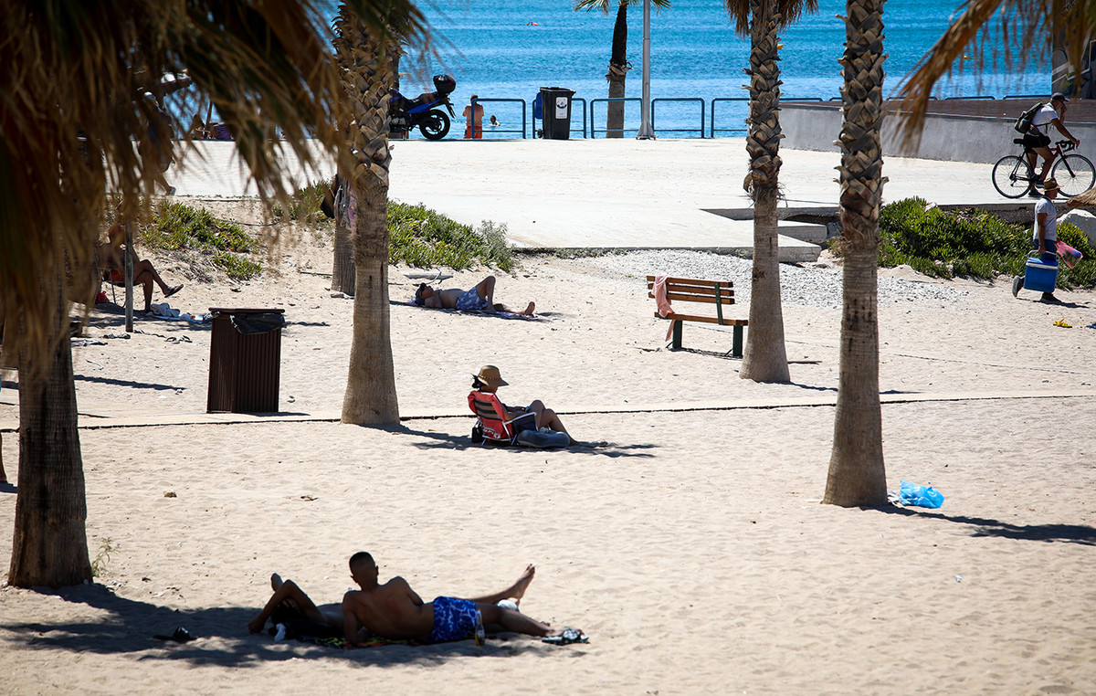 «Coolcationing»: Θα διώξουν τον τουρισμό από τη Μεσόγειο οι καύσωνες ...
