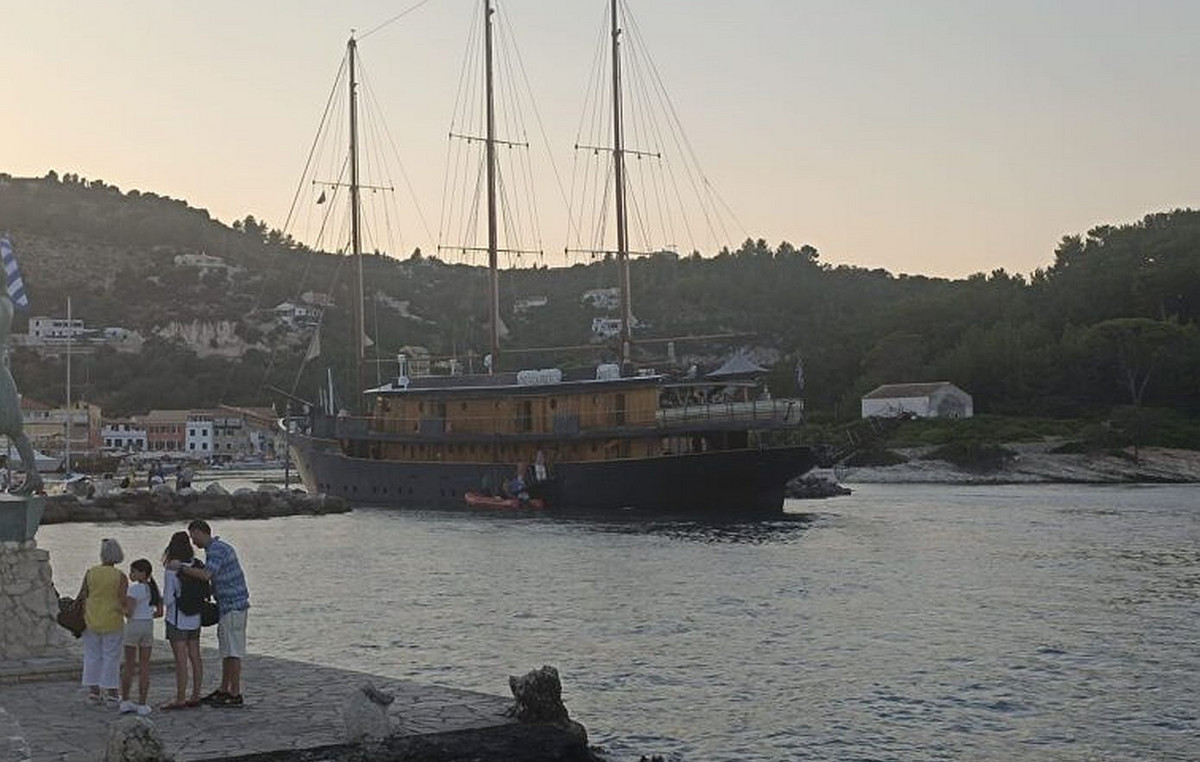 Ιστιοφόρο προσάραξε σε αβαθή στην Παναγιά Γαΐου στους Παξούς - Newsbeast