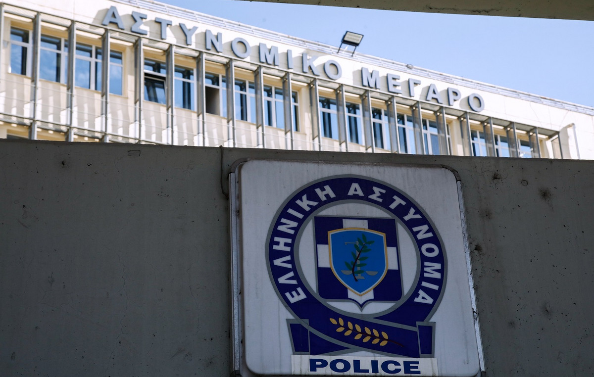 Κρατούμενος 42 ετών κρεμάστηκε μέσα στο Αστυνομικό Μέγαρο Θεσσαλονίκης ...