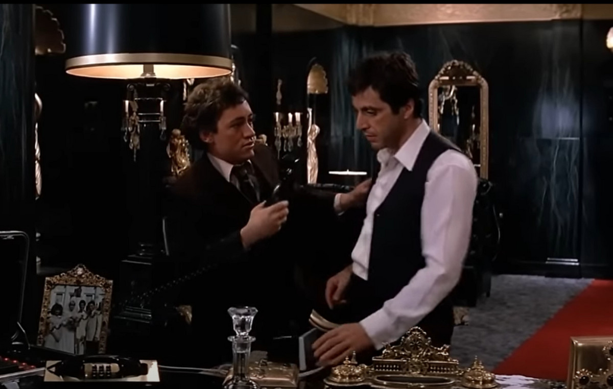 Πέθανε στον ύπνο του ο βοηθός του Αλ Πατσίνο στο «Scarface», Άνχελ ...