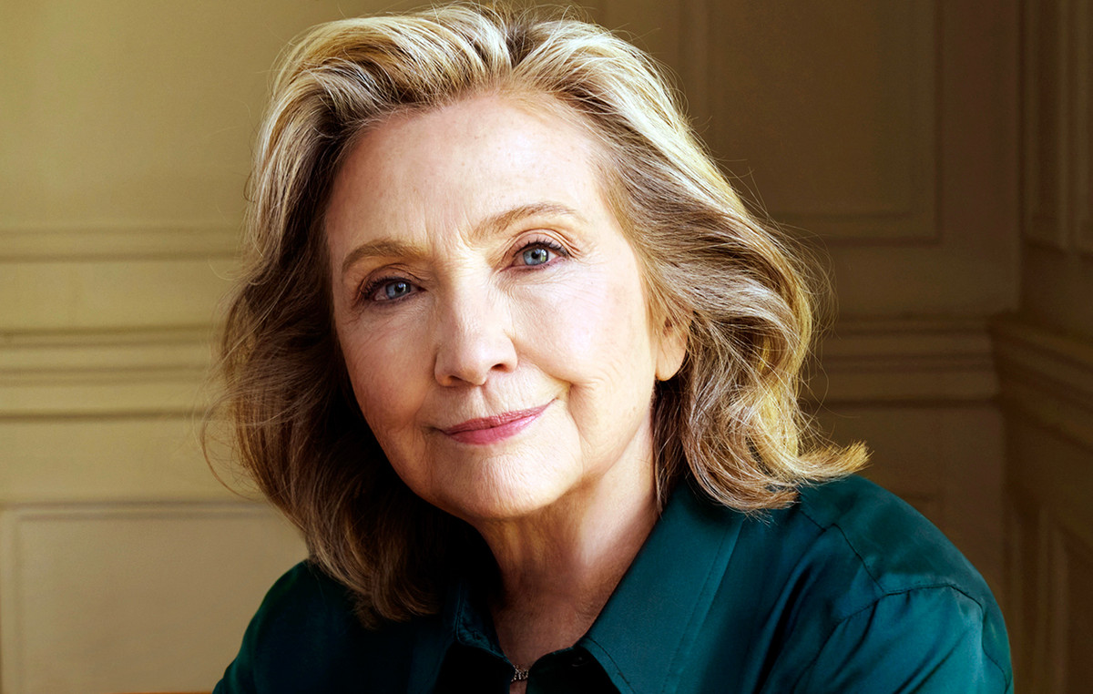 Κυκλοφορεί σήμερα το νέο βιβλίο της Χίλαρι Κλίντον «Something Lost, Something Gained» - Newsbeast