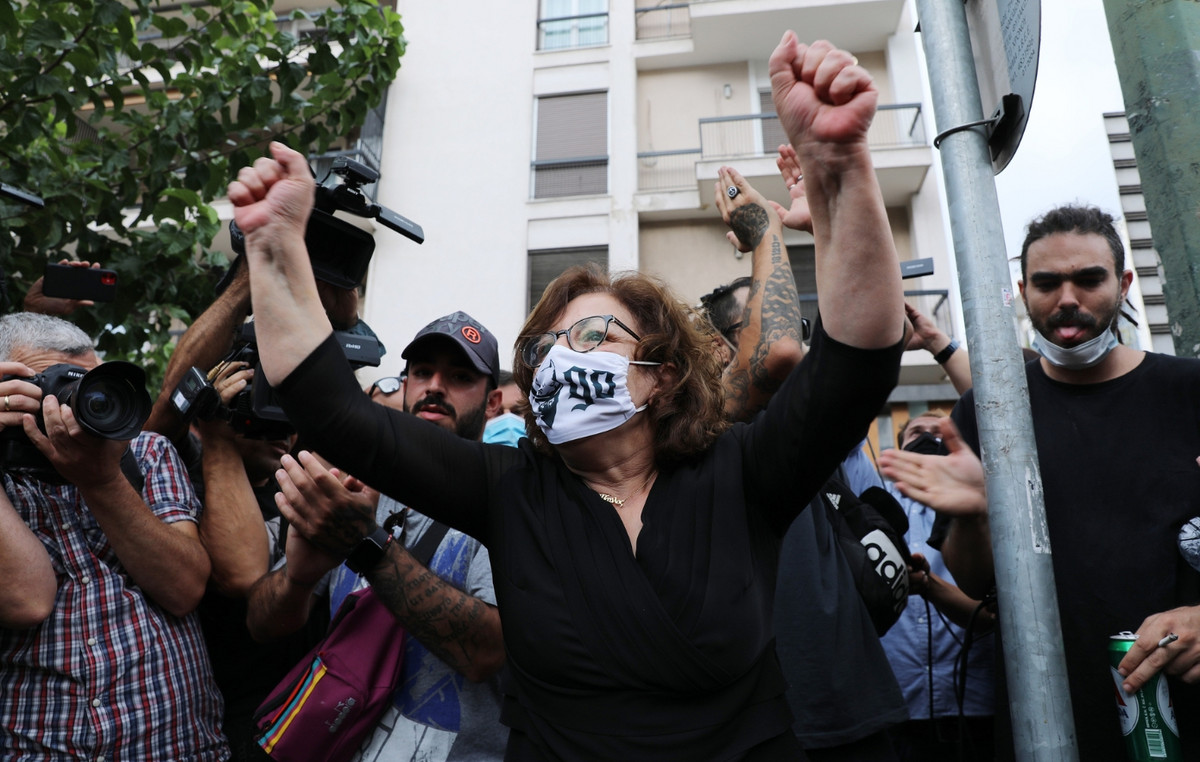 Σαν σήμερα 7 Οκτωβρίου: Η Χρυσή Αυγή κρίνεται εγκληματική οργάνωση ...