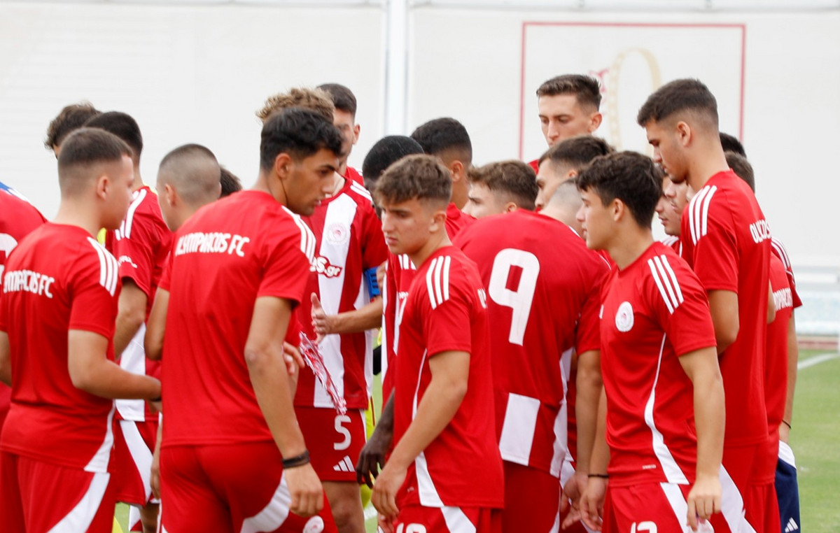 Ολυμπιακός: Οι 5 παίκτες της Κ19 που υπέγραψαν επαγγελματικά συμβόλαια ...