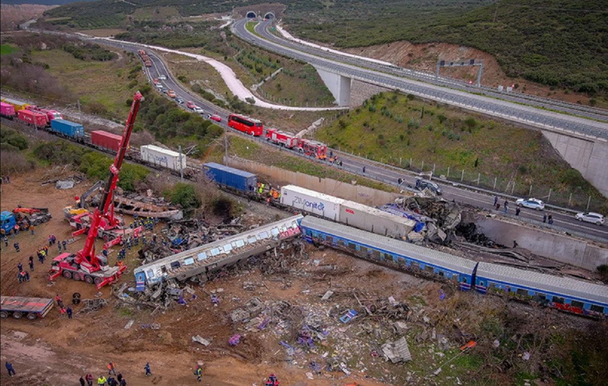 «Ο αγώνας μας δεν έχει εισιτήριο» – 26 οικογένειες θυμάτων των Τεμπών ...