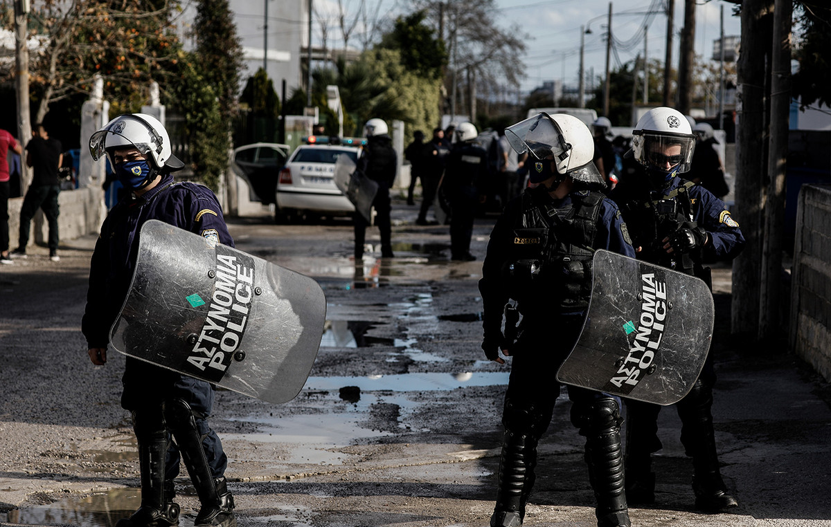 Η «μάστιγα» των Ρομά και η ανέχεια των καταυλισμών – «Ο κόσμος έχει ...