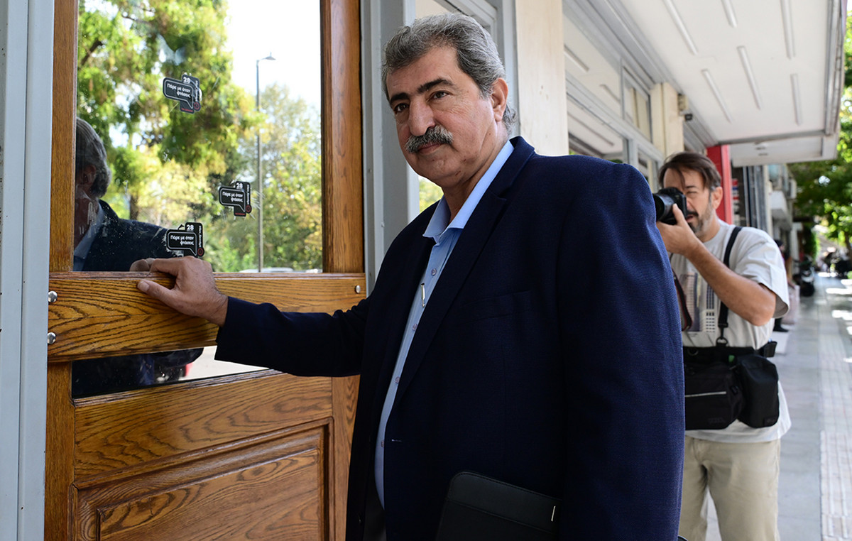 Ο Πολάκης ζητά την παραίτηση της Άννας Ευθυμίου για πληρωμές που είχε ...