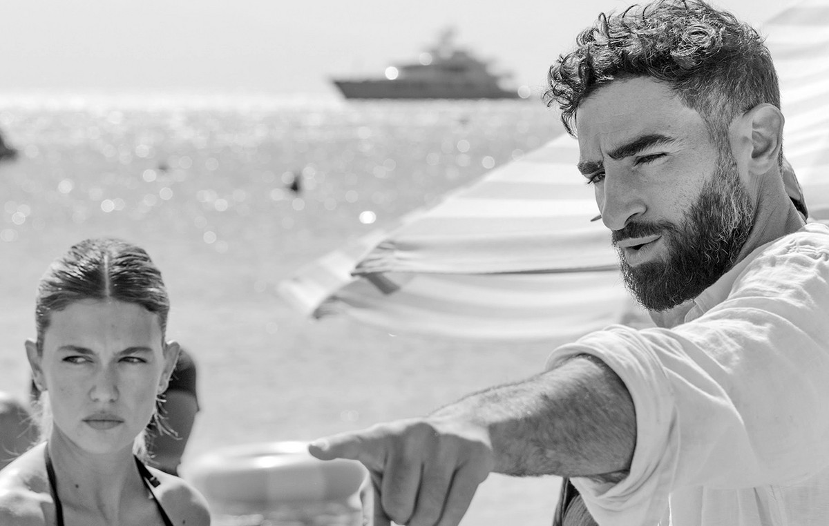 «Mykonos»: Η νέα ταινία με τις Κλέλια Ανδριολάτου και Τζούλια Φοξ και ...