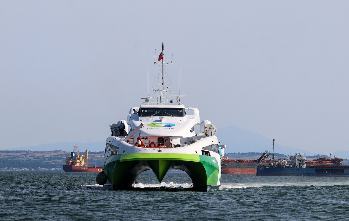 Μηχανική βλάβη στο ταχύπλοο επιβατικό Flying Cat 5 με 115 επιβάτες – Επιστρέφει στον Πειραιά ...