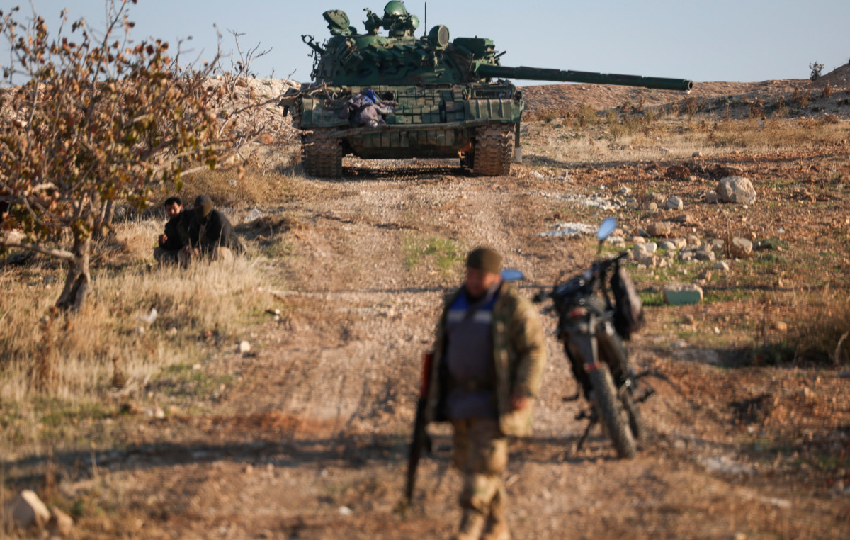 Syrian Army Strikes Back to Push Back Rebels - 'Moscow Backs Assad ...