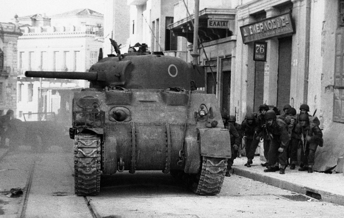 Δεκεμβριανά 1944: Τα στοιχεία που καταρρίπτουν τον μύθο πως οι Βρετανοί επιδίωκαν την ένοπλη ...