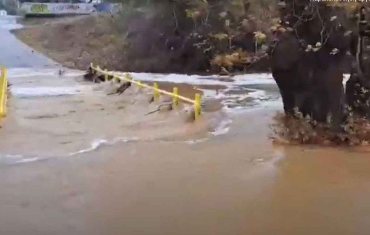 Κακοκαιρία «Bora»: Υπερχείλισε το φράγμα της Θέρμης στη Θεσσαλονίκη ...