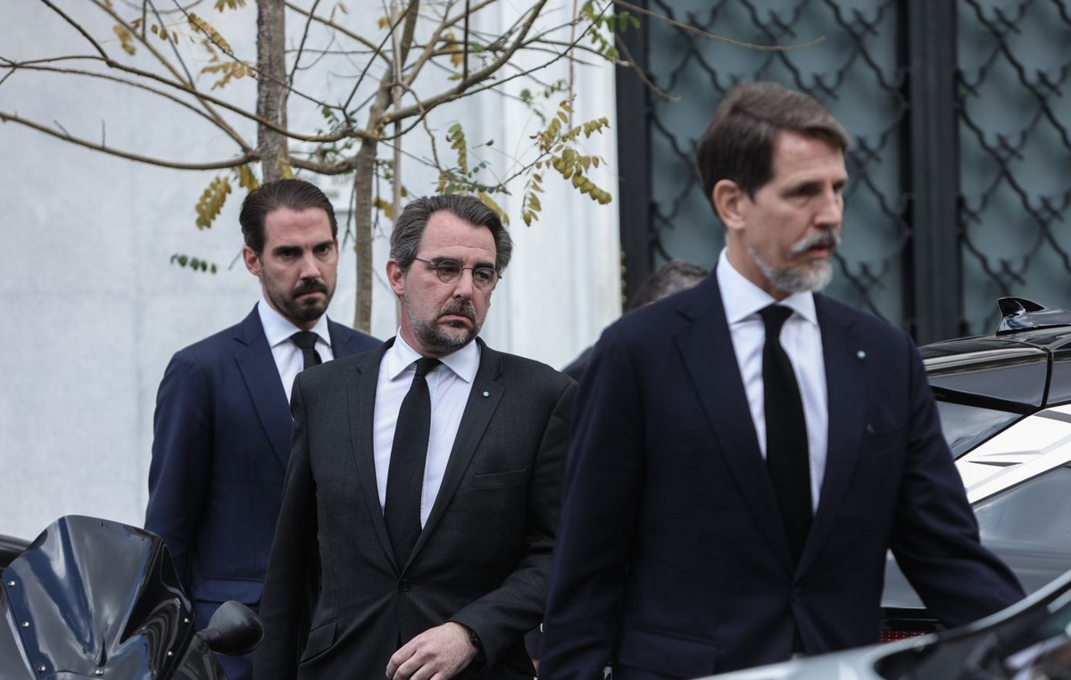 «Ντε Γκρες όπως Ντε Λα Μαγκέν Ντε Βοτανίκ;» – «Απ’ τα Ντεγκρέικα ...