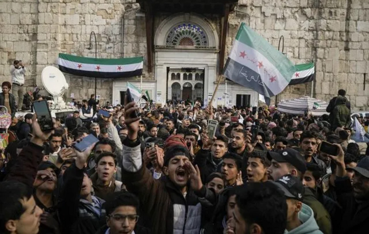 The video that captures the Alawite uprising after the attack on a ...