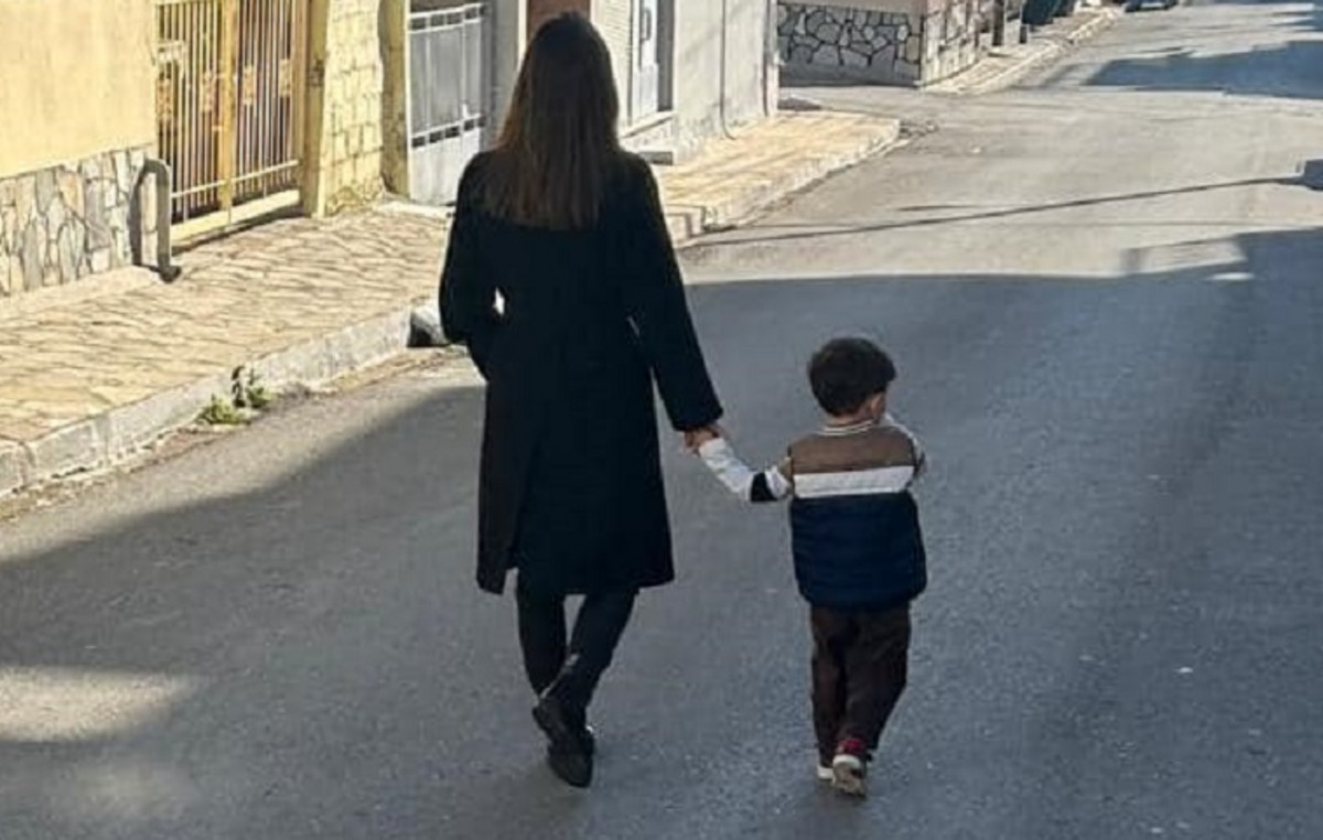 Περιπέτεια για την Έφη Αχτσιόγλου στο εξωτερικό – Πέρασε τα ...
