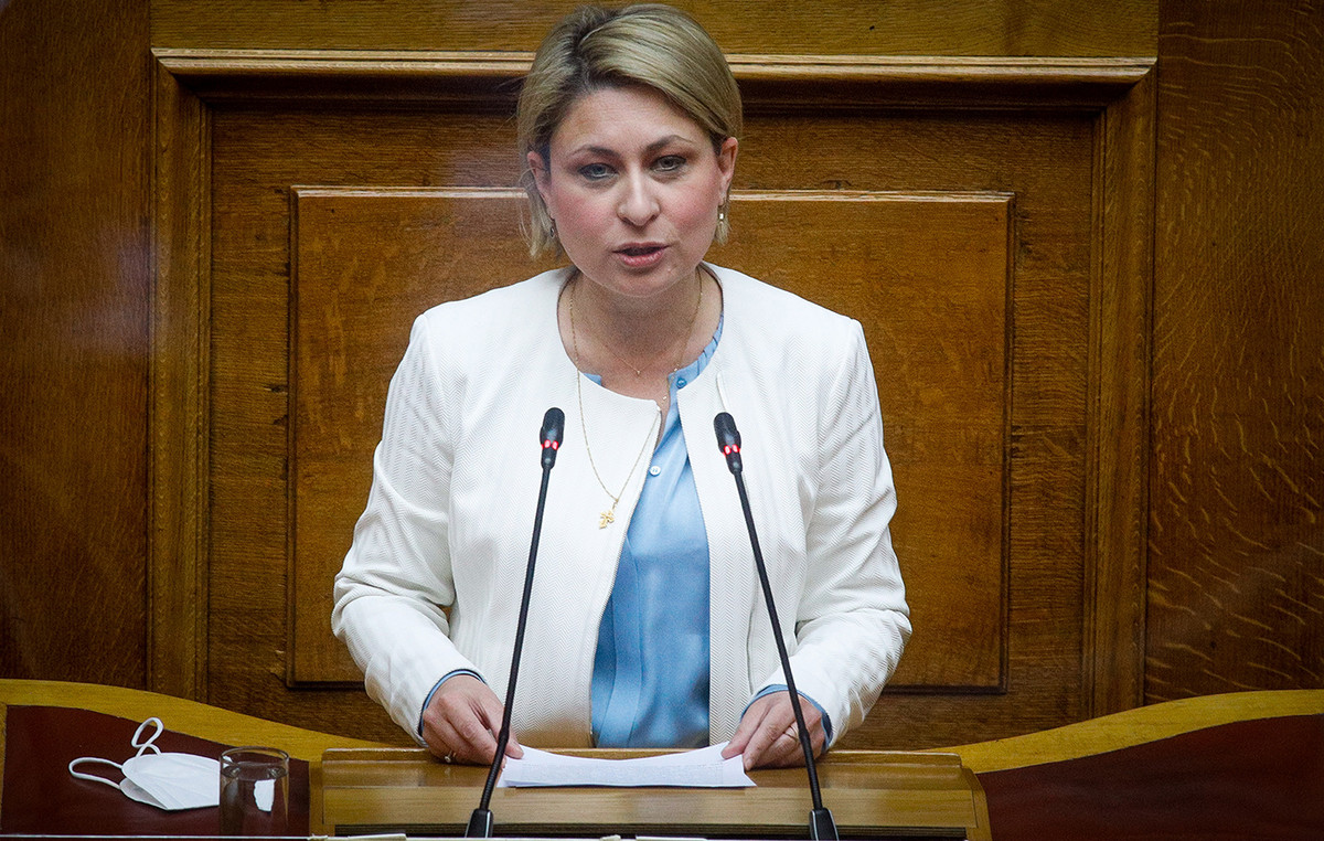 Χριστίνα Αλεξοπούλου: 44 νέες μόνιμες θέσεις σε Νοσοκομεία, Κέντρα ...
