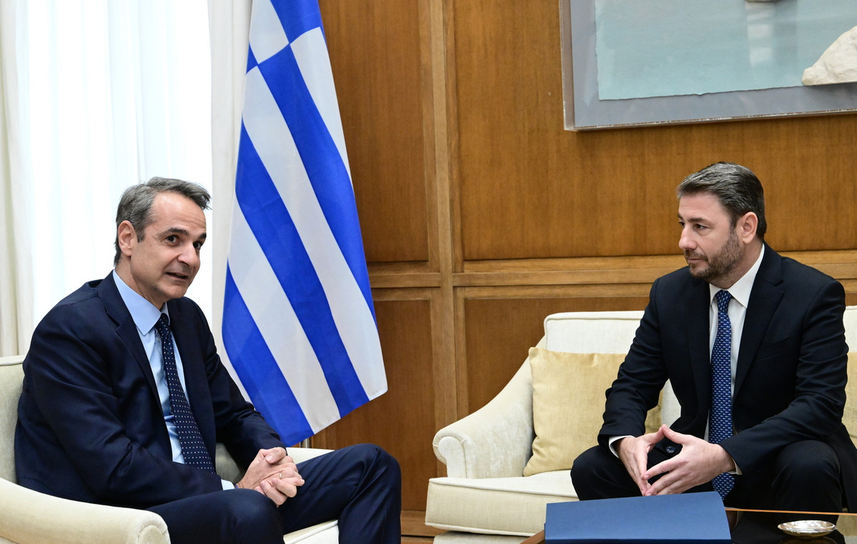 Φουντώνει η αντιπαράθεση ΝΔ – ΠΑΣΟΚ στον απόηχο της υποψηφιότητας ...