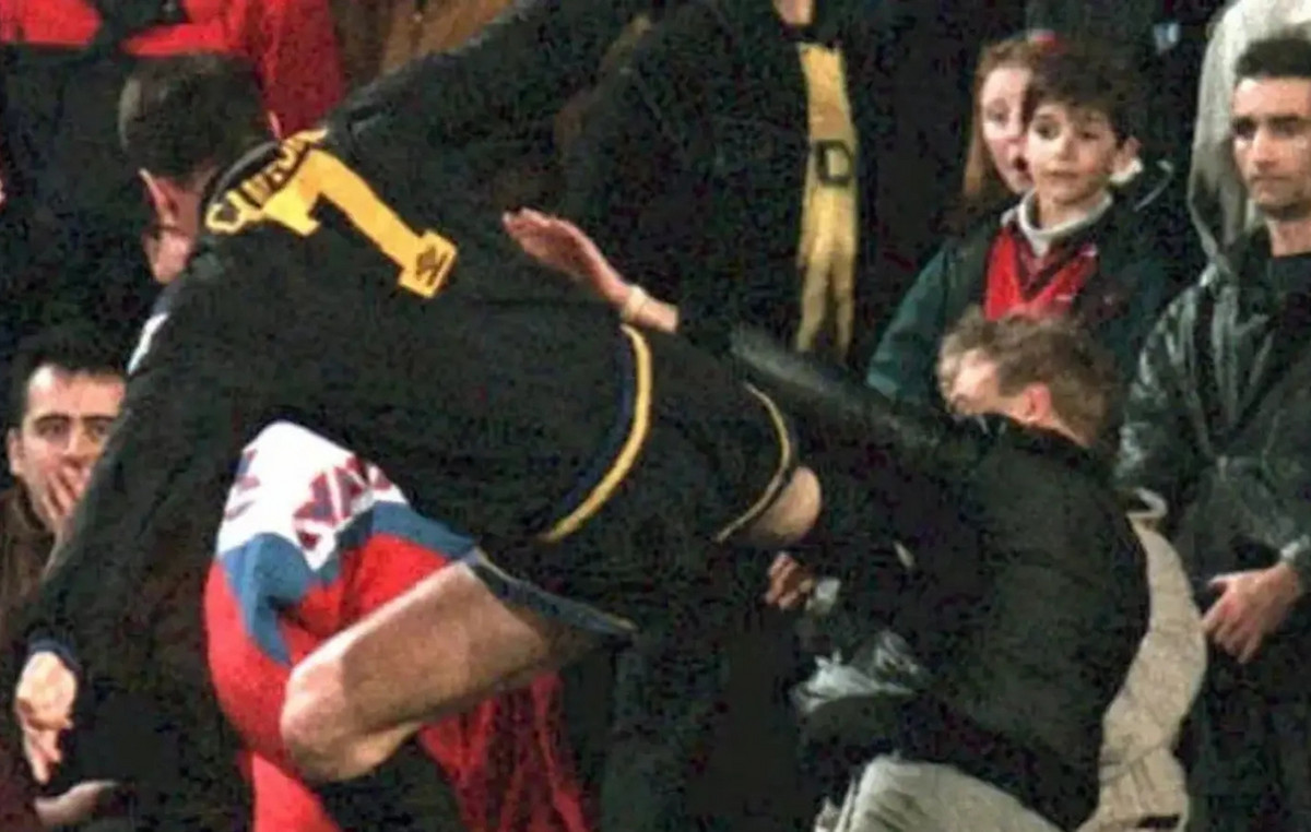 When Canton was throwing an epic kick into a fan - 30 years from the ...