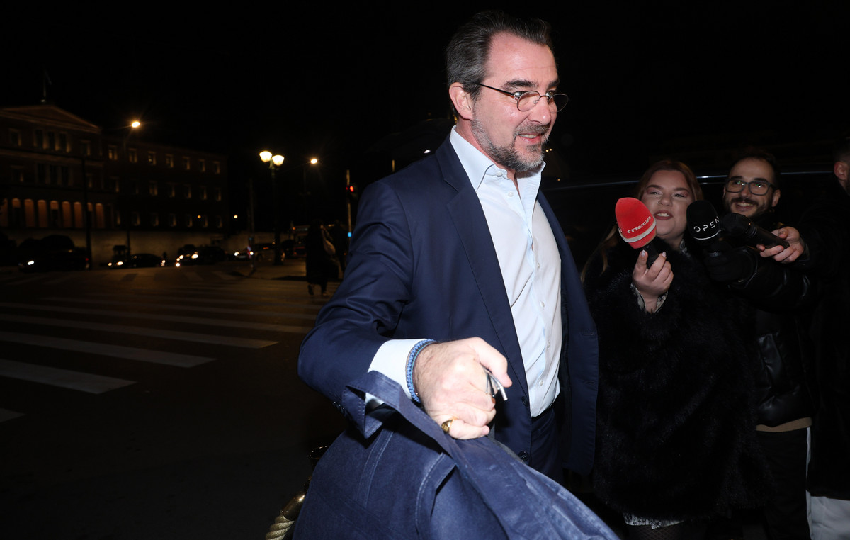 Νικόλαος Ντε Γκρες – Χρυσή Βαρδινογιάννη: Το παραλίγο ατύχημα της ...