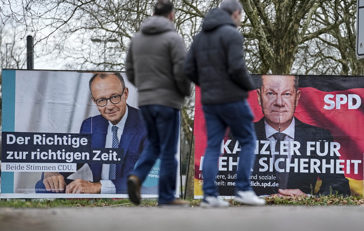 In progress the first CDU/CSU-SPD exploratory meeting to form ...