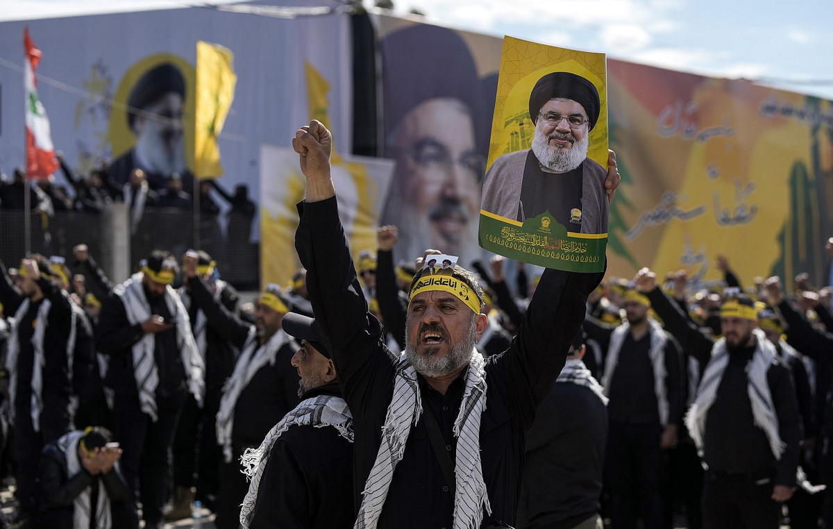 Lebanon: The new leader of Hezbollah Naim Casem says that resistance ...