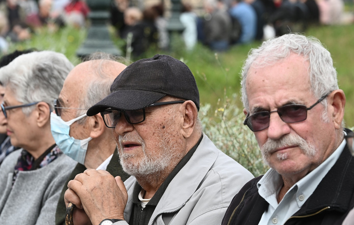 Αναδρομικά και με τόκο θα πάρουν 370.000 συνταξιούχοι – Ο Αλέξης ...