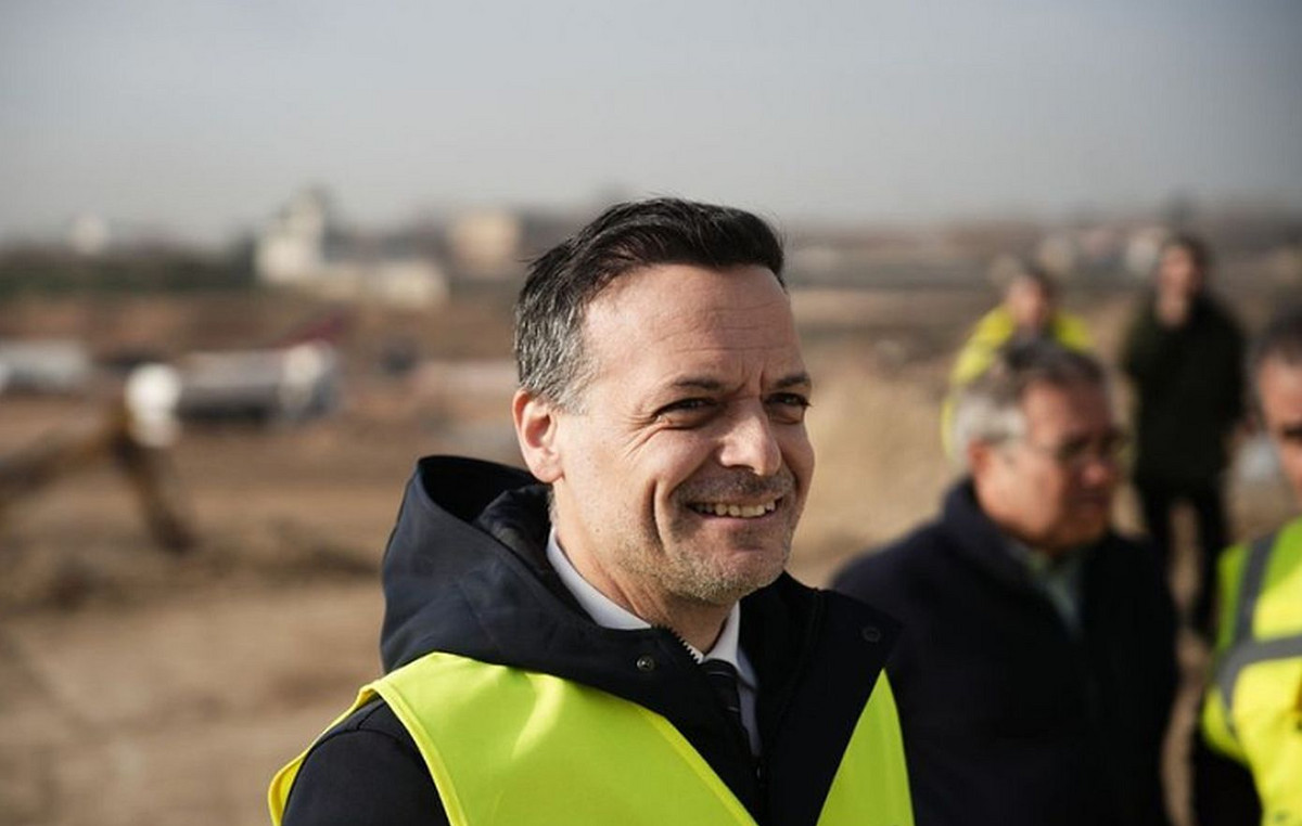 Haris Doukas for Panathinaikos Stadium: "The foundation of the stadium ...