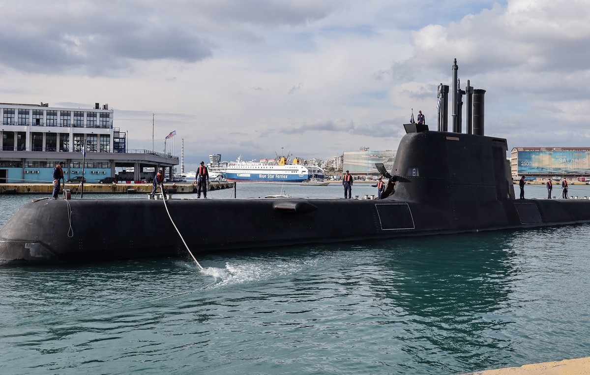 Δύο έως τέσσερα νέα υποβρύχια σχεδιάζει να αγοράσει η Ελλάδα για να ...