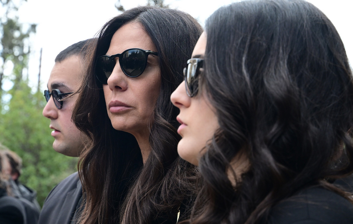 Τρισάγιο για τον Αλέξη Κούγια σε στενό οικογενειακό κύκλο – Δείτε ...