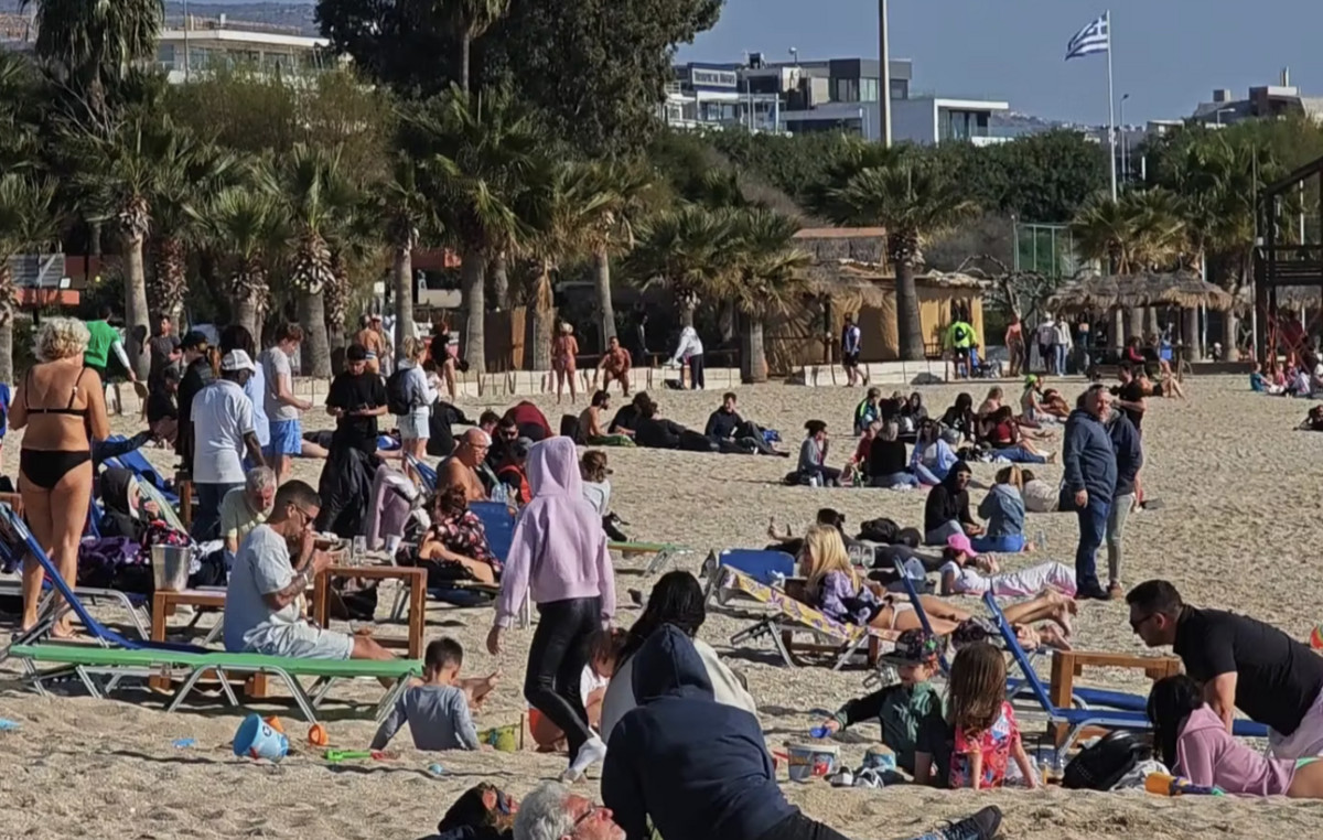 Πρόβα καλοκαιριού: Γέμισαν κόσμο οι παραλίες της Αττικής – Πάνω από 20 ...