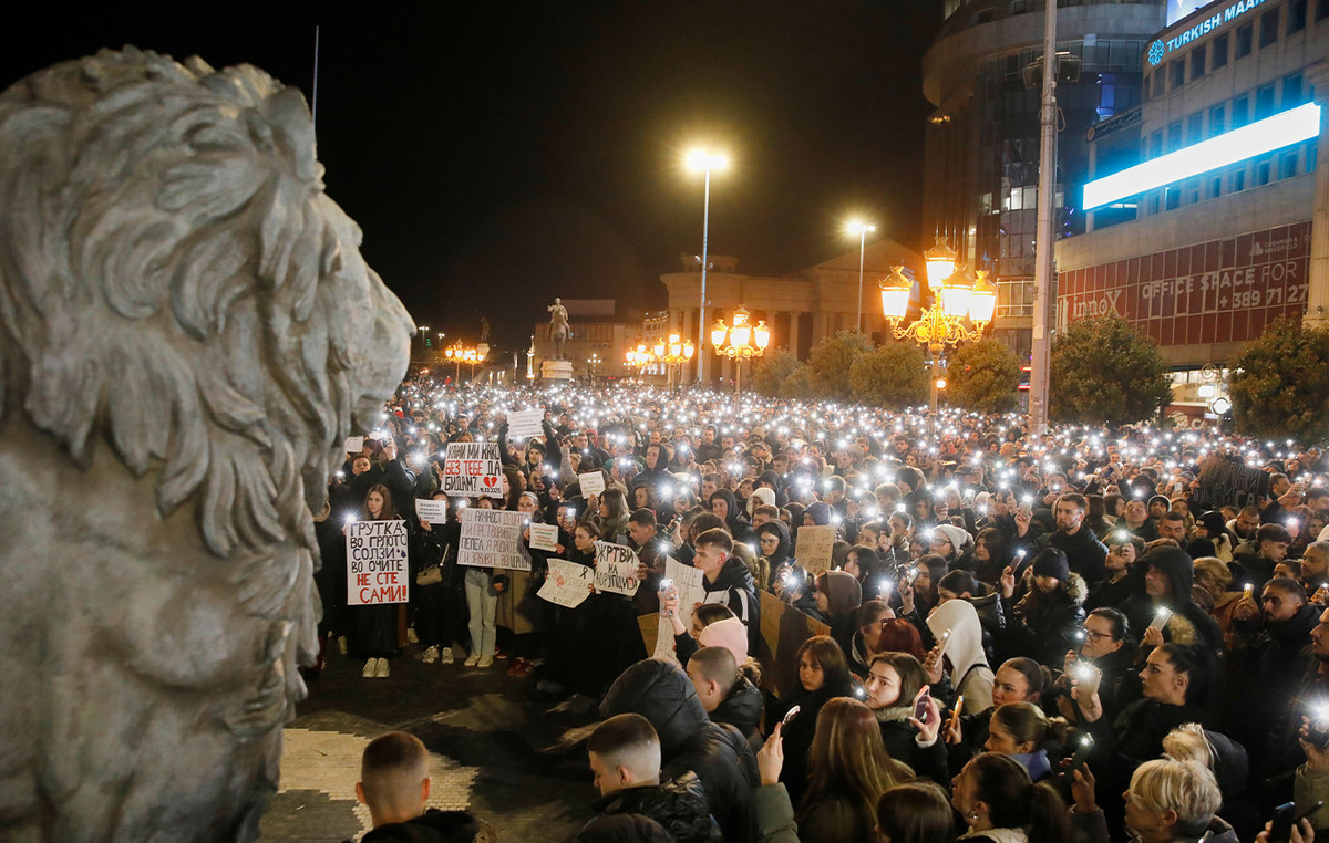 Σκόπια: Βουβή διαμαρτυρία για την τραγωδία στο Κότσανι – «Η διαφθορά ...